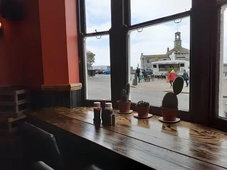 WORKS CAFE BAR Pub of Ramsgate